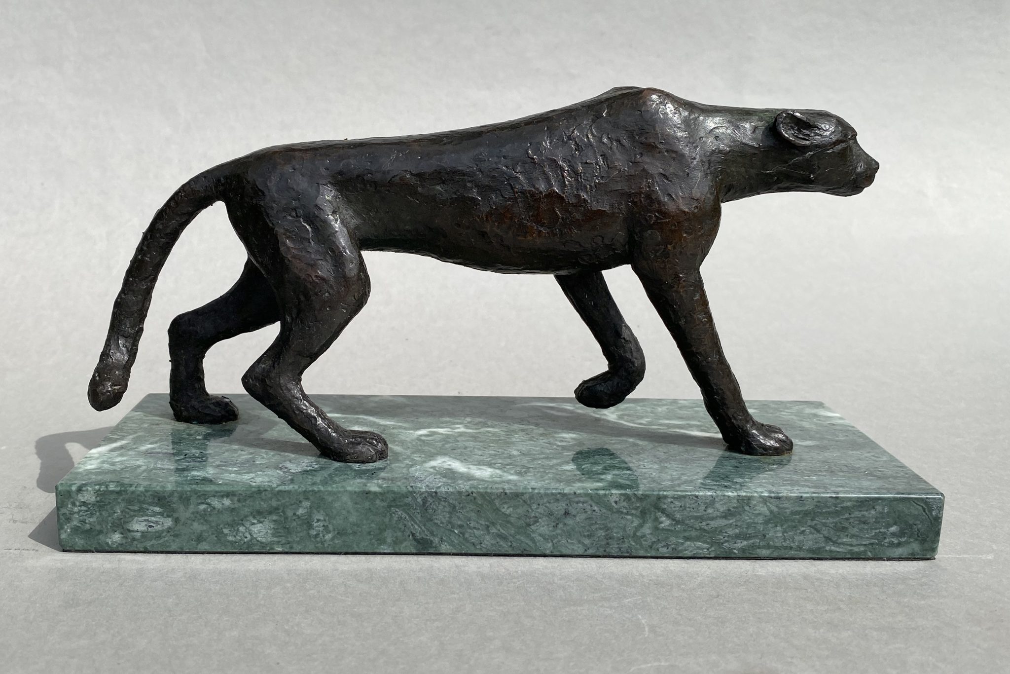 TURNING CHEETAH STALKING CHEETAH – JULIET SIMPSON SCULPTURES